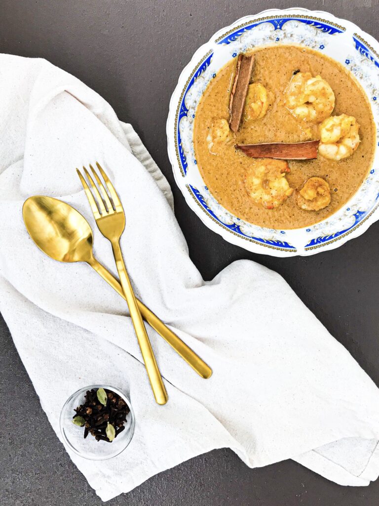 Chingri Malai Curry – Bengali Prawn Curry - Romandian Masala