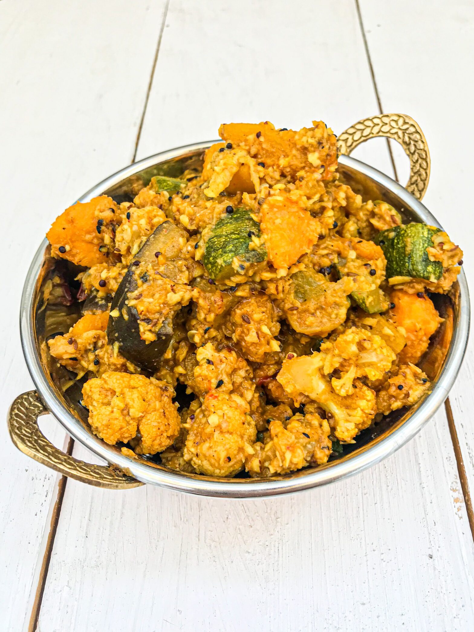 Labra – Bengali vegetable stew - Romandian Masala