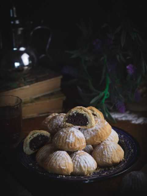 Maamoul – Date filled cookies - Romandian Masala